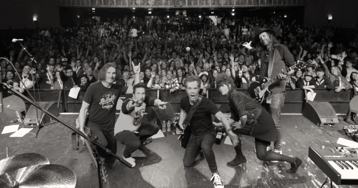 Sons Of Silver na sebe poutají pozornost hudebně přesvědčivým debutem ...