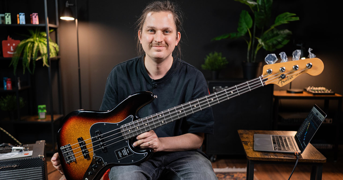 Hodně Rychlá Recenze: Fender LE Player II Jazz Bass RW Sparkle 3TS ...
