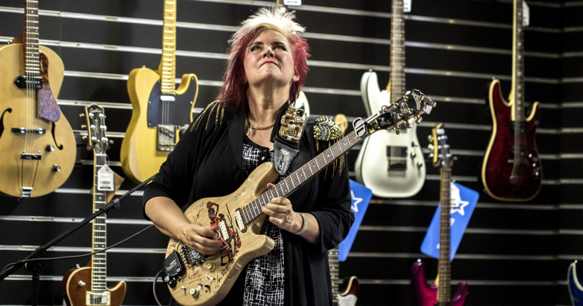 Jennifer Batten: S Jacksonem jsem byla jen součástí divadla | frontman.cz