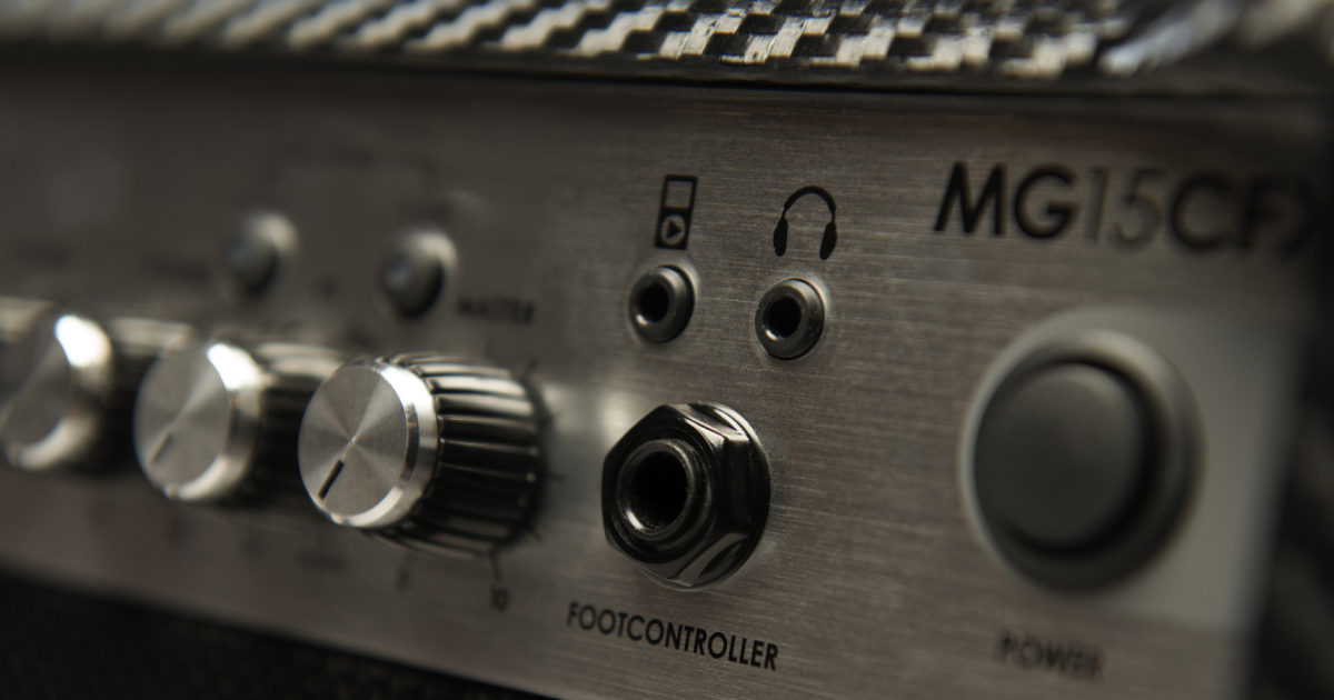 Marshall MG15CFX: fešák s dobrým rodokmenem | frontman.cz