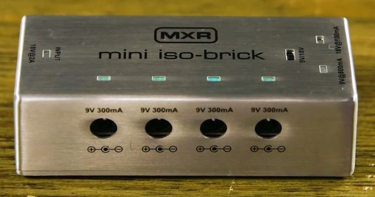 Efektový napaječ MXR Mini Iso-Brick | frontman.cz