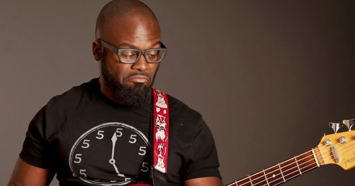 Skvělí baskytaristé, které možná neznáte: Sharay Reed | frontman.cz