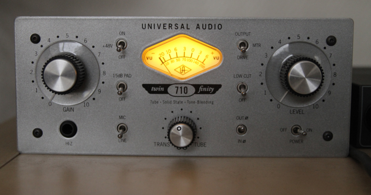 Universal Audio 710 Twin Finity: všestranný unikát | frontman.cz