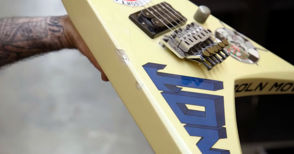 Scott Ian z Anthrax představuje svou sbírku Jacksonů | frontman.cz