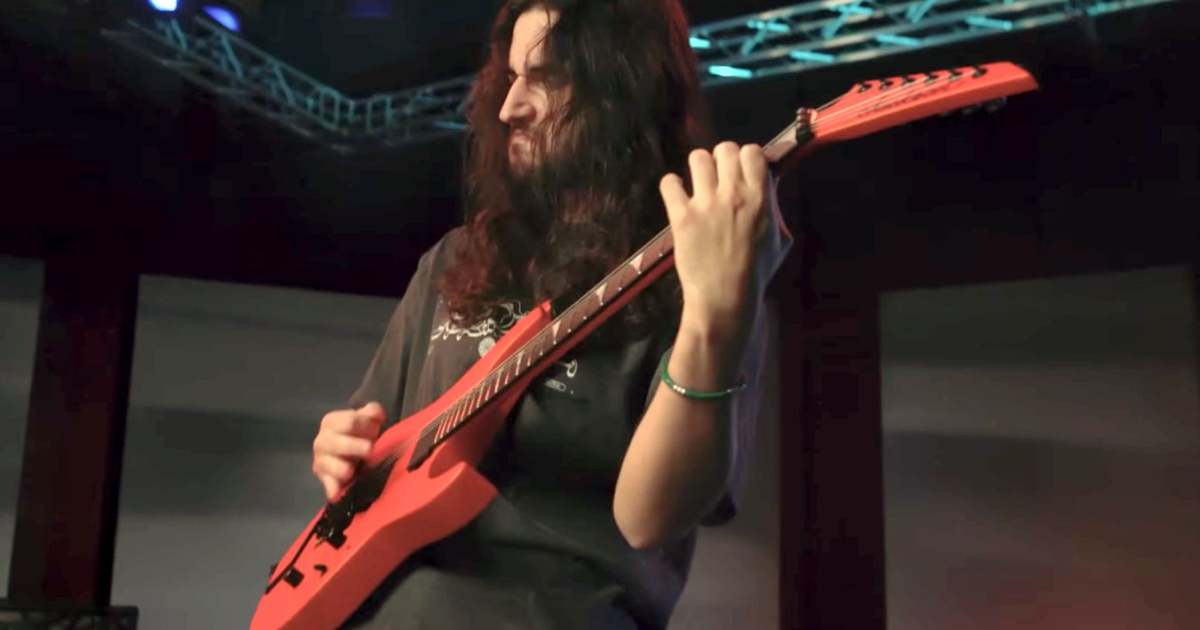 Spiro Dussias: vycházející hvězda progmetalové kytary | frontman.cz